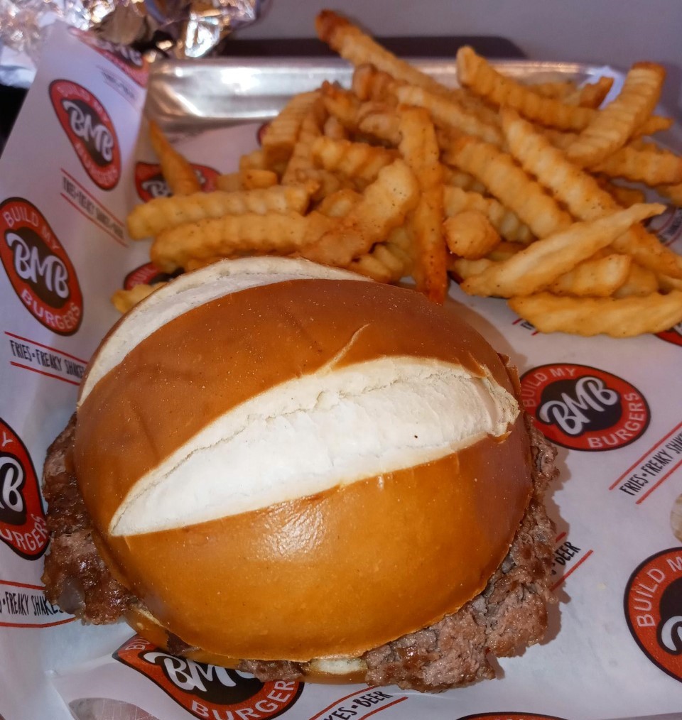 Build My Burgers – The Saboscrivner